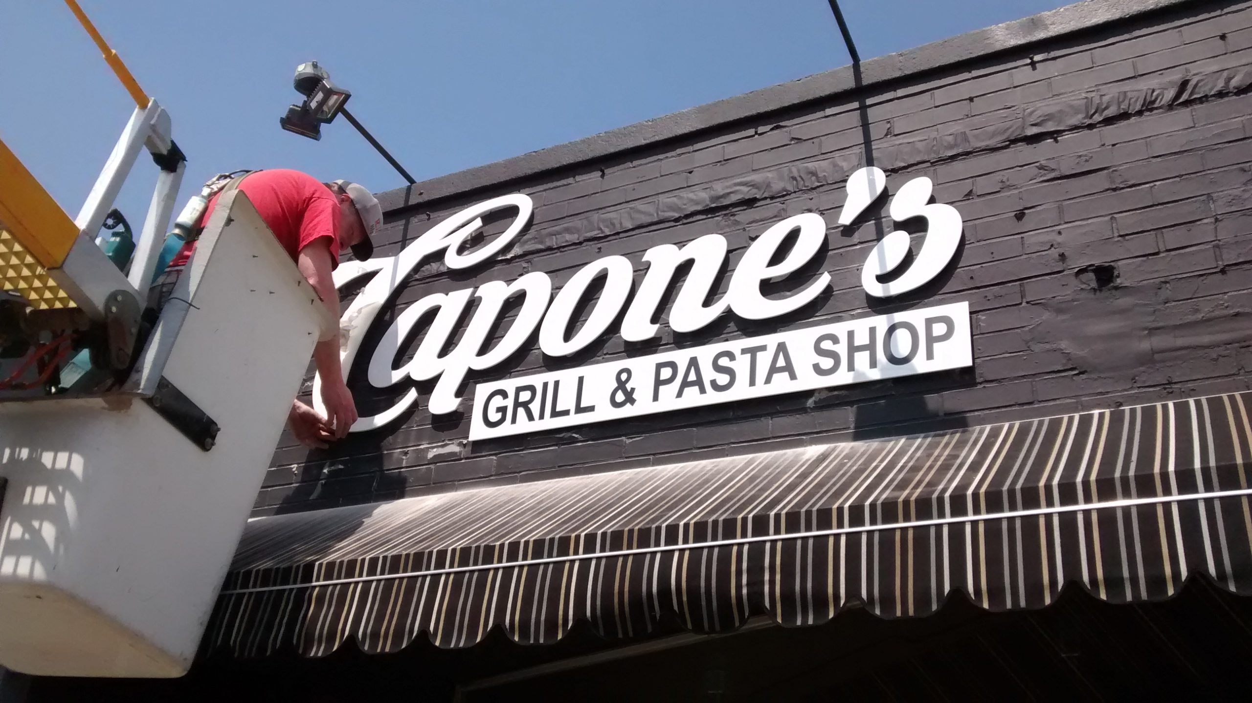 Top Things You Should Consider Before Finalizing 3D Signage TIME 